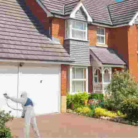 Garage Door Sprayers Enfield Lock | Garage Door Painters